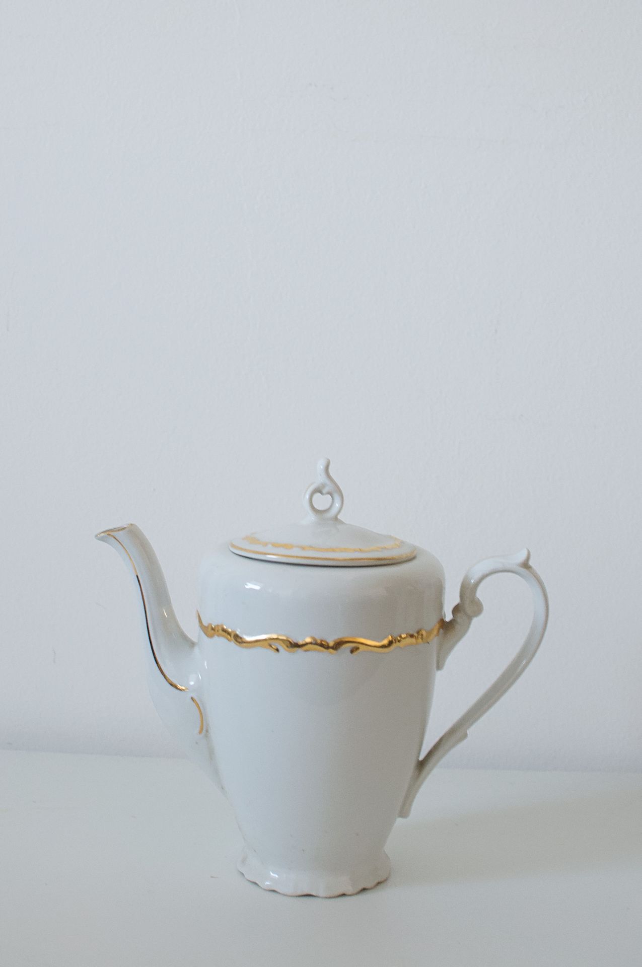 Biely porcelánový čajník | VETESH - obchod s dizajnovými doplnkami pre ...